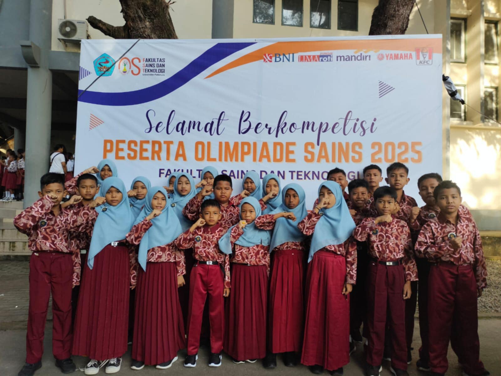 10 Siswa SD Negeri 3 Waimital Melaju ke Babak Final Olimpiade Sains 2025 - Teraslalane.com